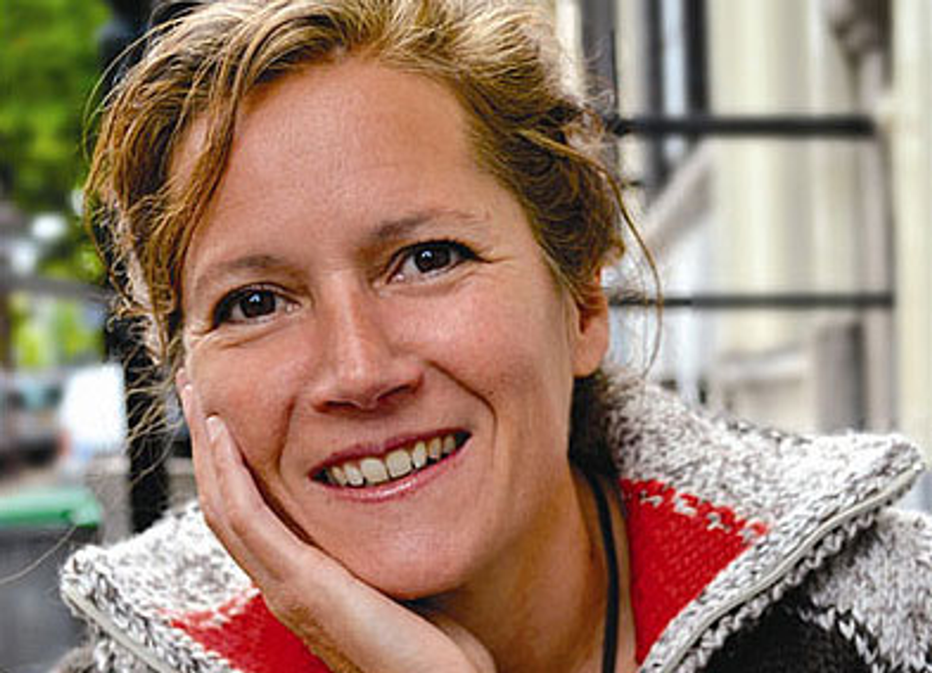 Bibi Dumon Tak: Testosterontax - Vroege Vogels - BNNVARA